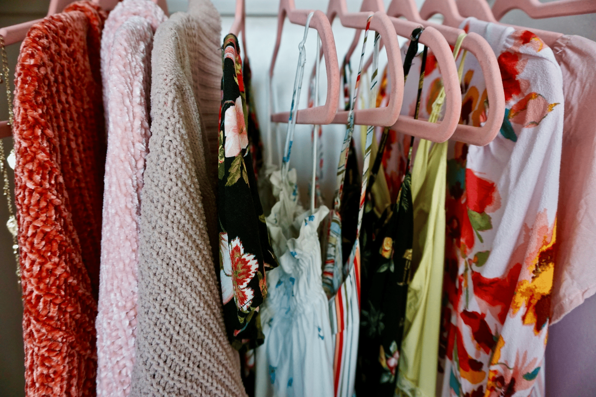 How to Choose Toddler Clothes for a Family Trip to Europe