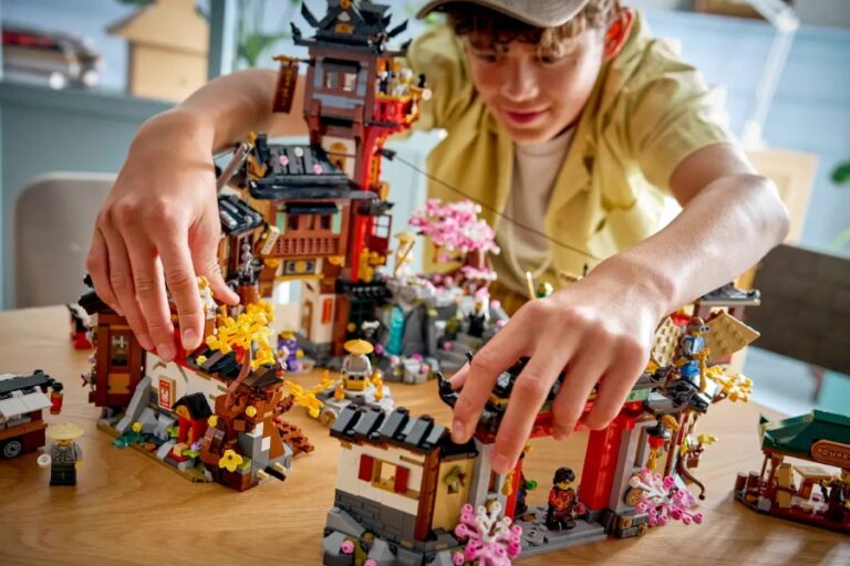 Building More Than Toys: The LEGO Brand and the Business of Creativity ...