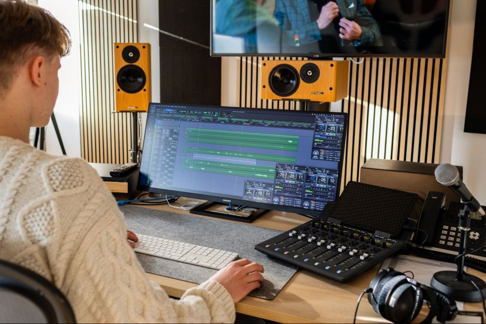 VOX-OVER’s Hybrid Voice Model: Bridging the AI-Voiceover Gap with a ...